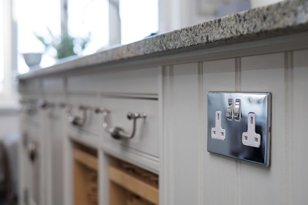 Choosing The Best Kitchen Sockets & Switches - Elesi Blog